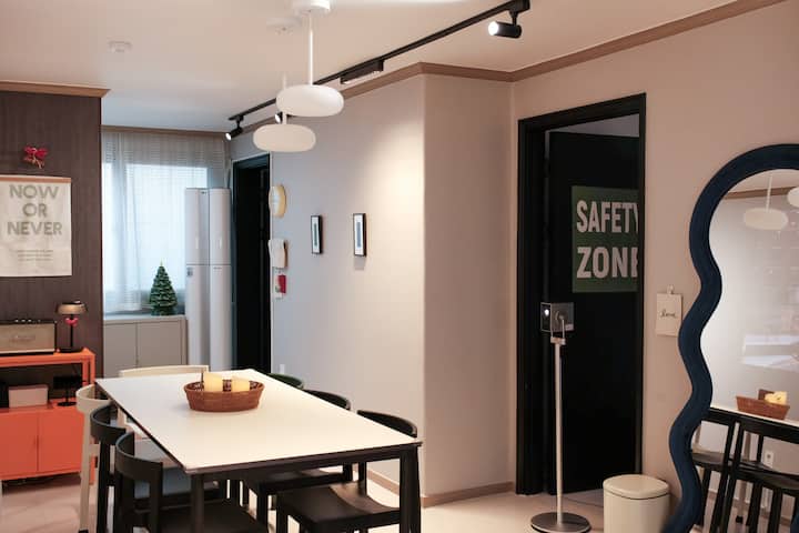 2&5호선 영등포구청역 5분 더현대 문래 성수 강남 종로 경복궁 동대문 홍대 타임스퀘어 - Seúl