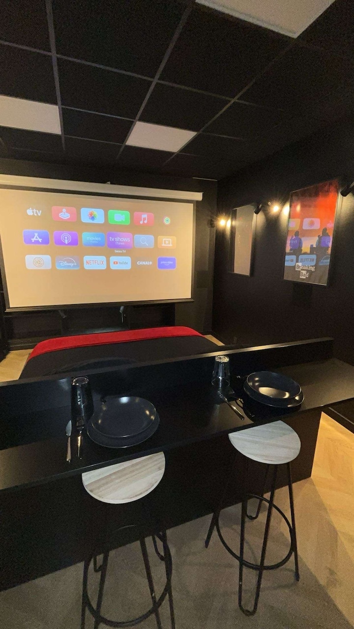 Cinécapsule - Laval, France