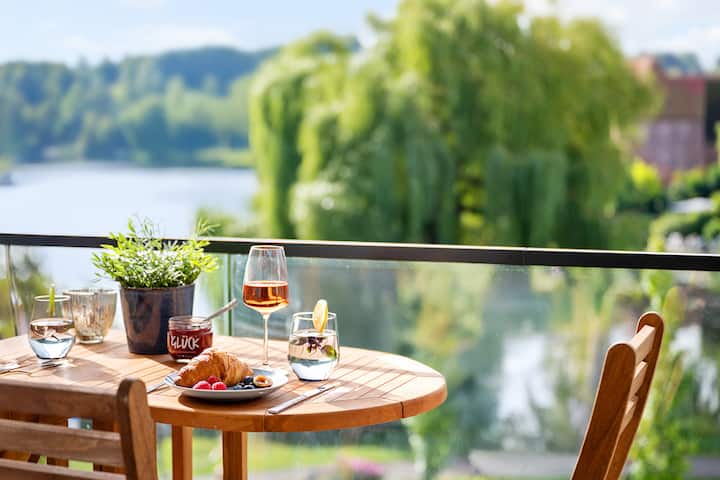 Designersuite Mit Seeblick | Zentral & Naturnah - Mölln