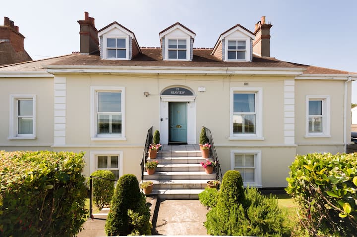 City Living But On The Seafront! - Dún Laoghaire
