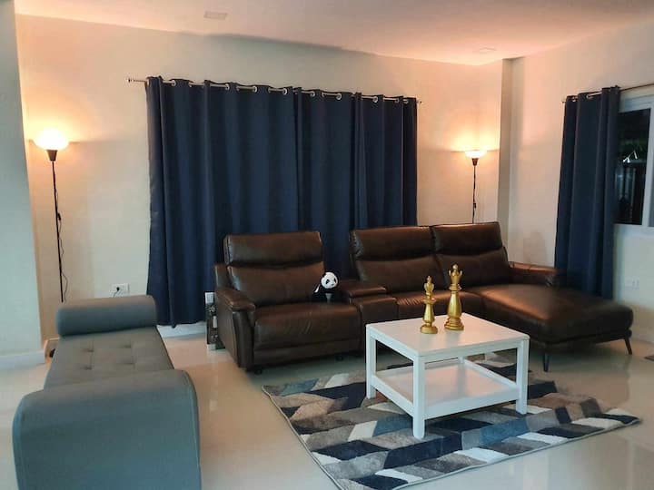 Elevate Suits - Tagaytay - Tagaytay