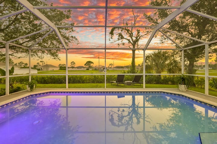 Heated Pool! Cape Coral Work, Swim, Relax! - Burnt Store Marina