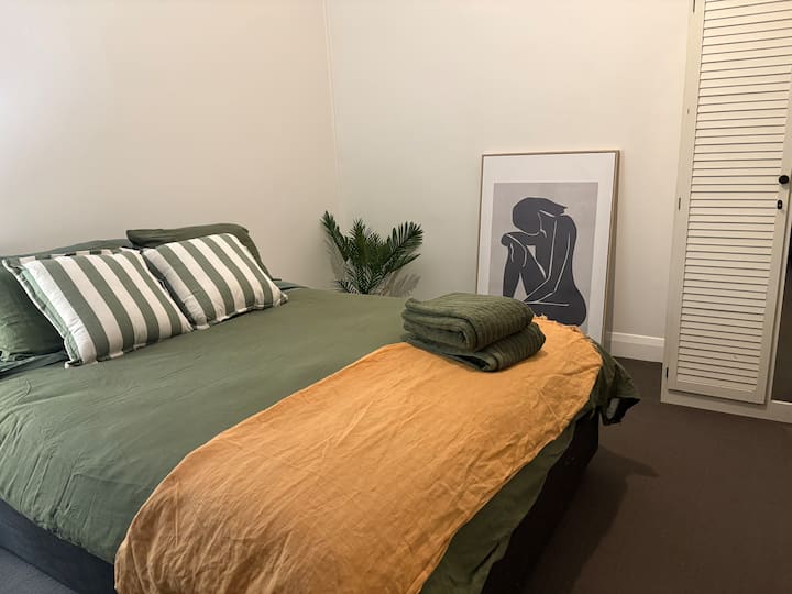 Lucy Lu - Central Location - Broken Hill