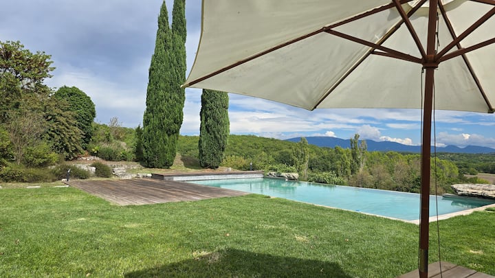 Mas Provençal Avec Piscine à Débordement - Grignan