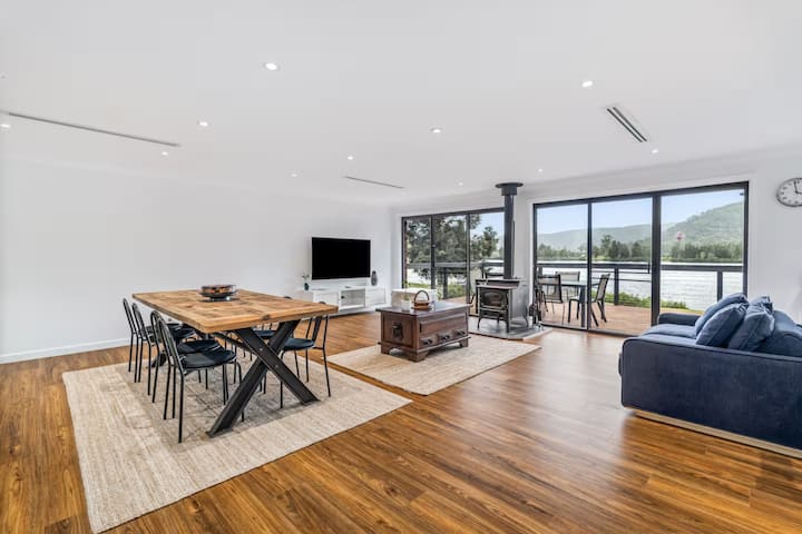 "Wallaby Lodge" Hawkesbury River - New South Wales