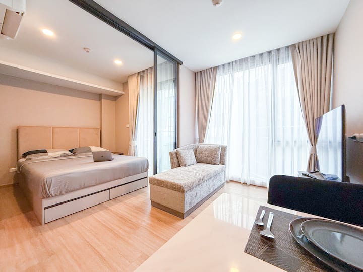 Cozy Wellness Stays |  Bangkok Hospital & Thonglor - Bangkok