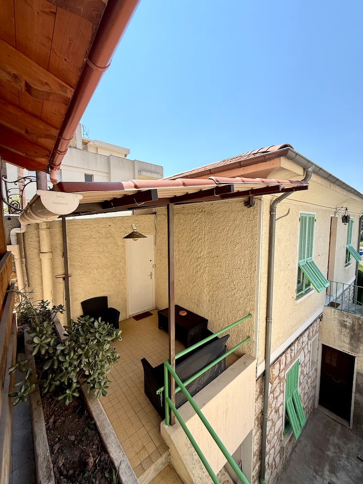 Villa Niçoise, Jardin, Parking. - Nisa