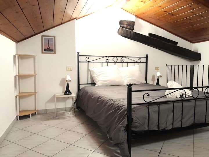 Cosy Apartment In City Center - Varese