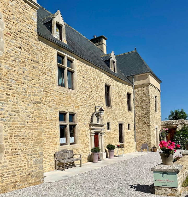 Chambre D’hôtes B
Manoir De Beaucron Brucheville - Carentan