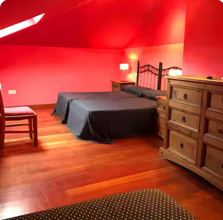Casa Rural Con Gran Finca - Avilés