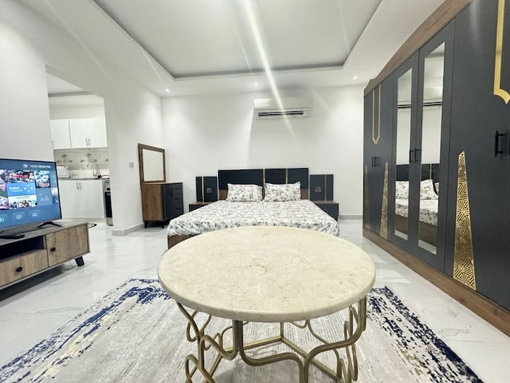 Bright & Stylish Studio - Abu Dhabi