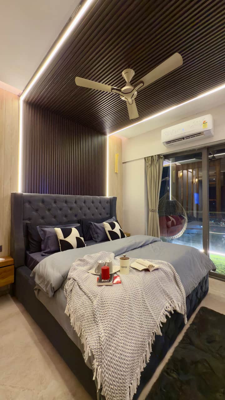 The Mosaic House | 20th Floor Studio Apartment - Noida