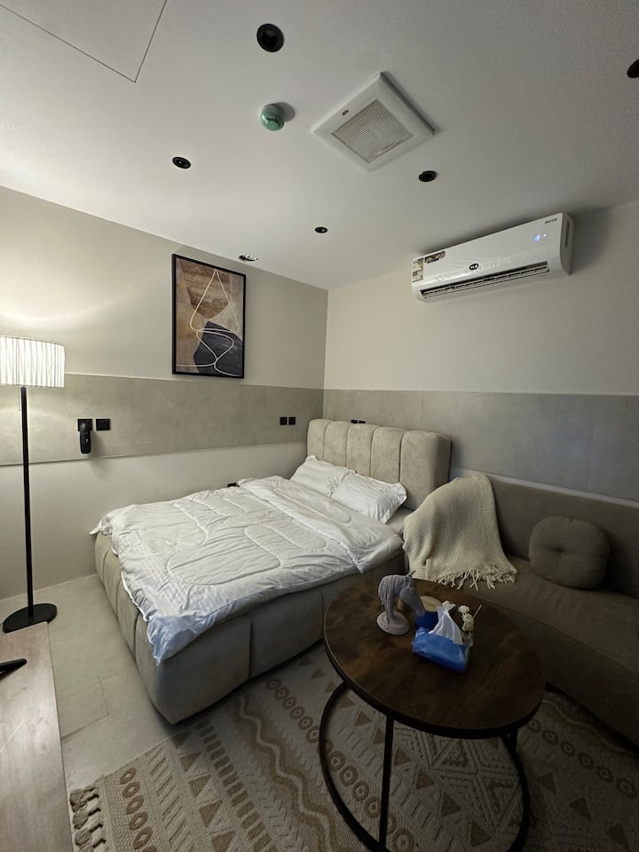 Airport 4b - Riyadh King Khalid Airport (RUH)