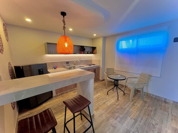 Almería Apt – Spacious Studio Near Old Town - Cartagena, Colombia