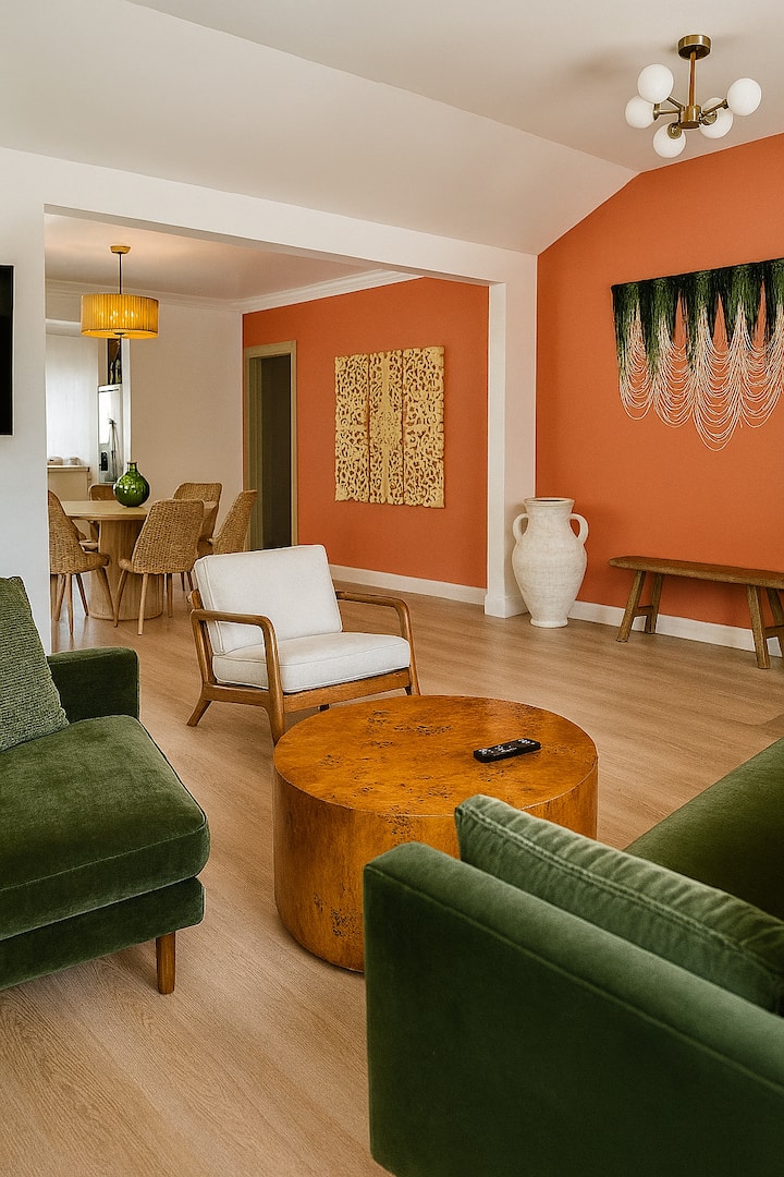 Weho Pool Retreat • Designer • Holiday Ready - Los Angeles, CA