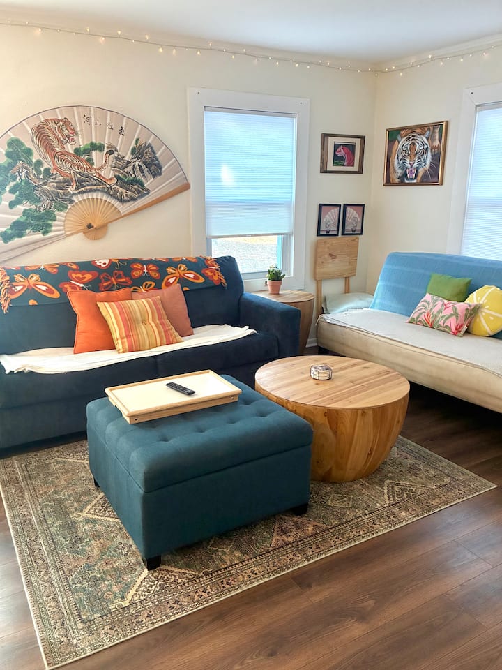 Pet-friendly W/ Fenced Yard! Sleeps 4- Central Dsm - Des Moines, IA