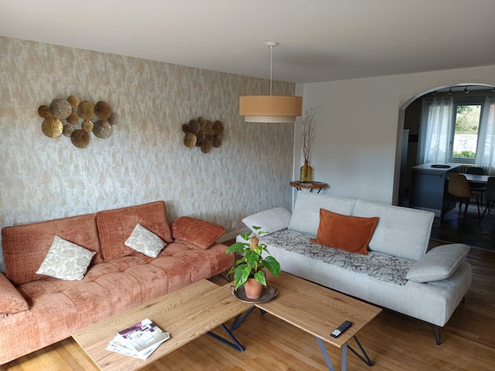 Grand Appartement 80m² Centre Ville Lumineux - Parthenay