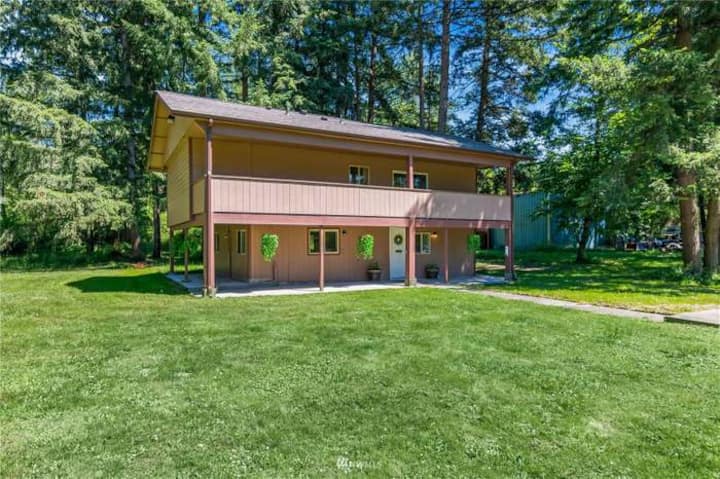 Spacious 4 Bedroom House Roy - ワシントン州