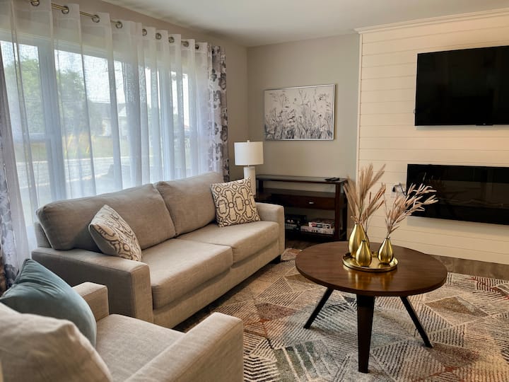 Spacious 3br Near Mun & Airport - 세인트 존스