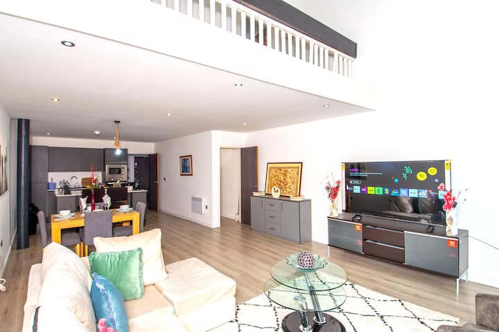Poshly 2-bdr Apartment•near Bradford City& Leeds - Bradford, United Kingdom