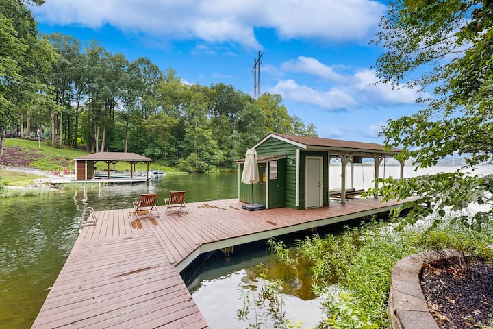 5br Cabin W/dock, Deck, Firepit & Boat Ramp - Lake Anna