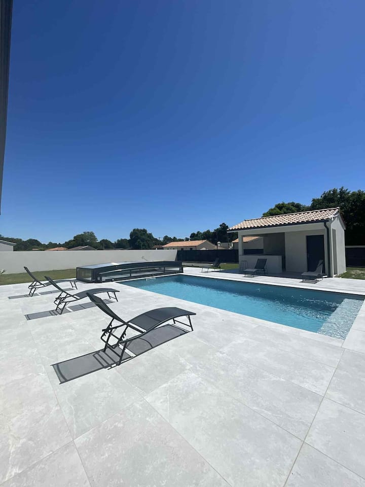 Villa Climatisée Avec Piscine - Gironde
