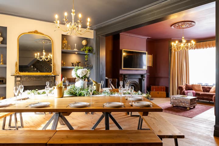 Elegant Speakeasy, Cardiff - Vale of Glamorgan