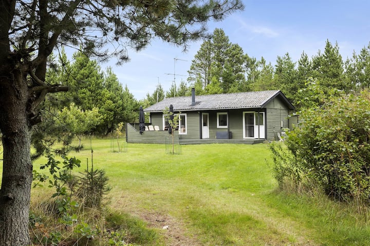 Dejligt Oprindeligt Sommerhus Med 3 Værelser - Denmark