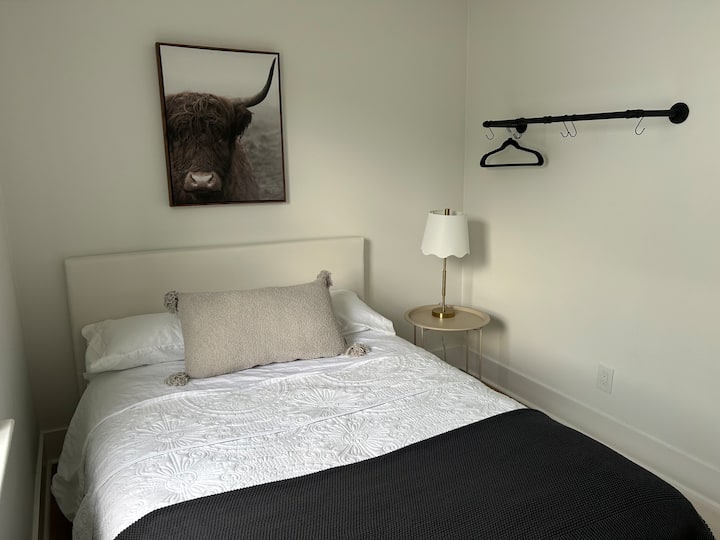 Cozy 2 Bedroom Home - Thunder Bay