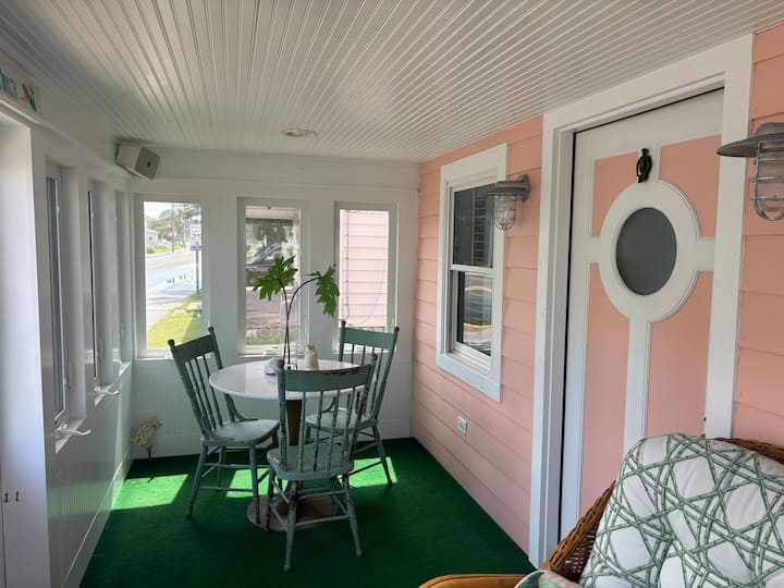 Pink Willow Haven - Chincoteague, VA