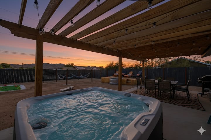 Hot Tub, Game Room, Cowboy Pool | 10 Mins To Jtnp - Joshua Tree National Park, California