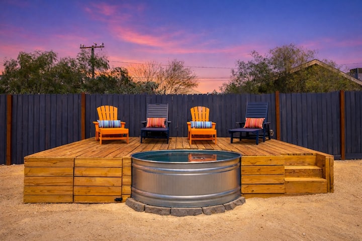 Hot Tub, Game Room, Cowboy Pool | 10 Mins To Jtnp - California