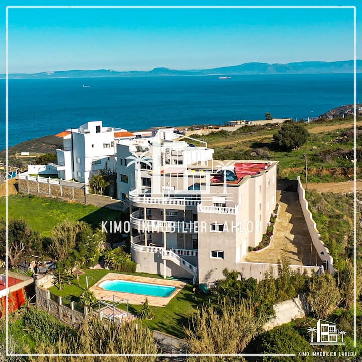 Villa à Louer Vue Sur Mer 
Chic - Tangier