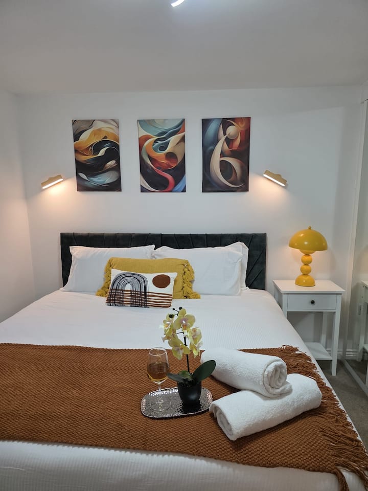 3 Bed House Long & Short Stay - Colchester