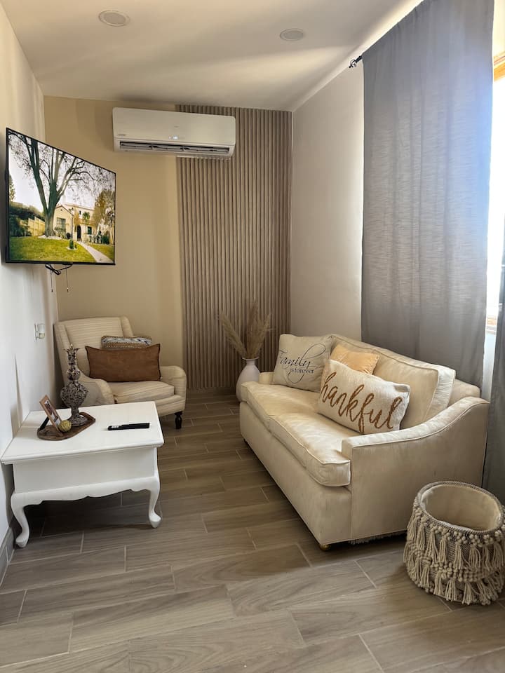 Honey, Bunny, Apartments - Mexicali