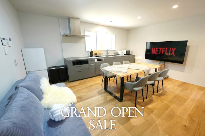 Newly Built Modern House/ Namba / Dotonbori - Osaka