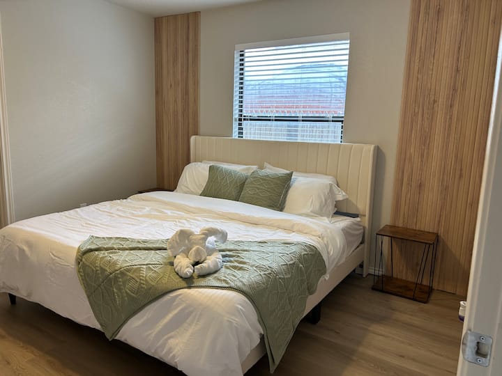 Loop Lounge, With King Beds - Lubbock
