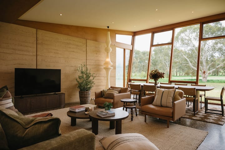 Banksia House - Charleston