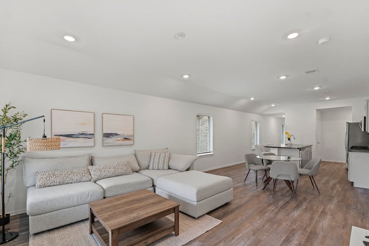 Cozy Brand New Home In Spring! - Spring, TX