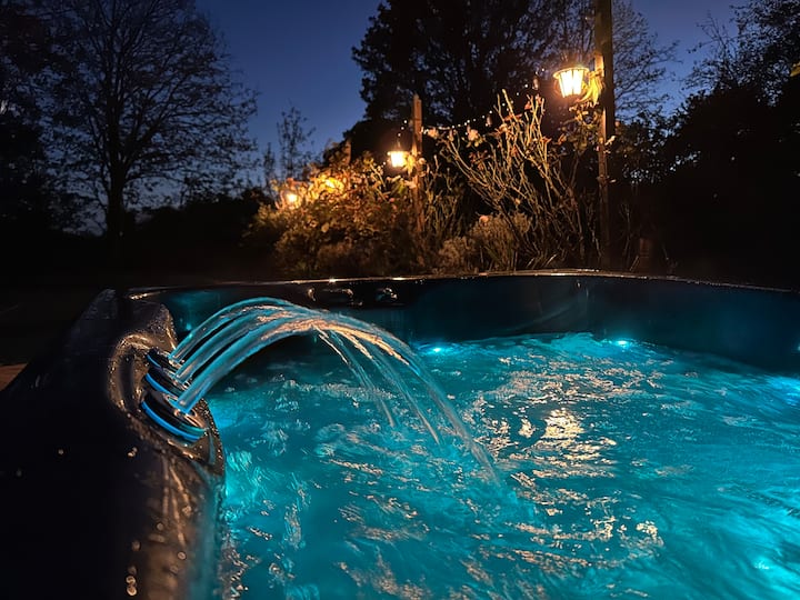Maypole Cabin And Pool/hot Tub - Suffolk