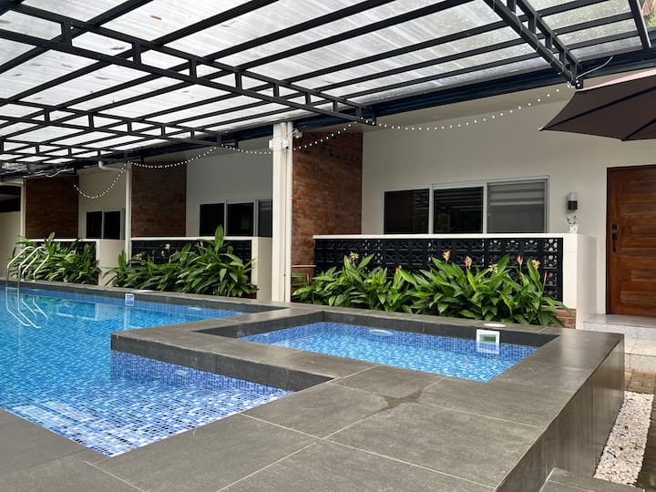 Bungalow Villa - Unit 1 - Camiguín