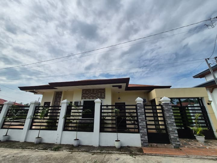 The Allen Residence: Spacious, Secure, Comfortable - 