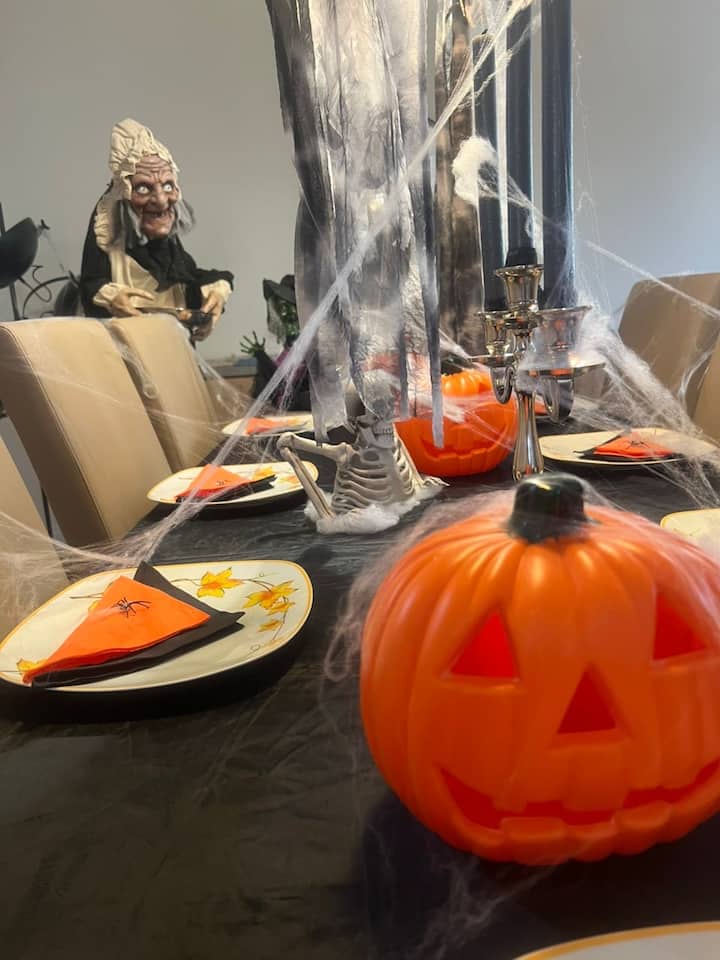 Peaceful Stay In Central Auxerre
Halloween Theme - Auxerre