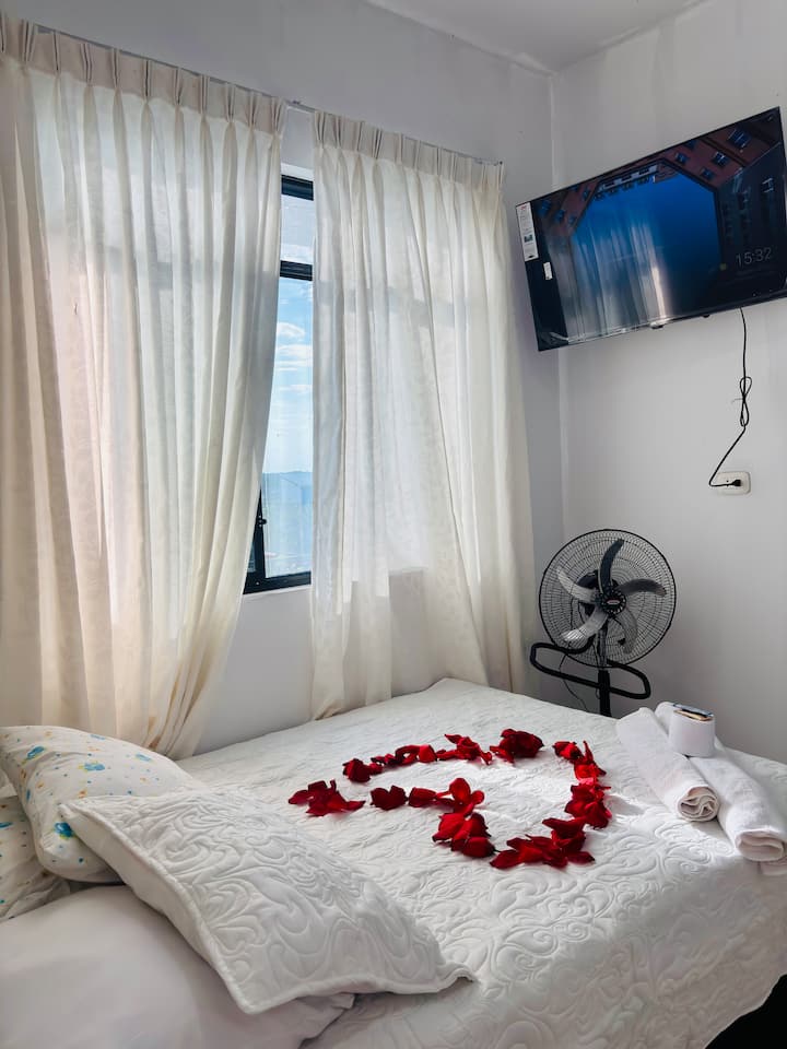 Cuarto Centro De Pucallpa, Limpio | Villa Roncal - Pucallpa