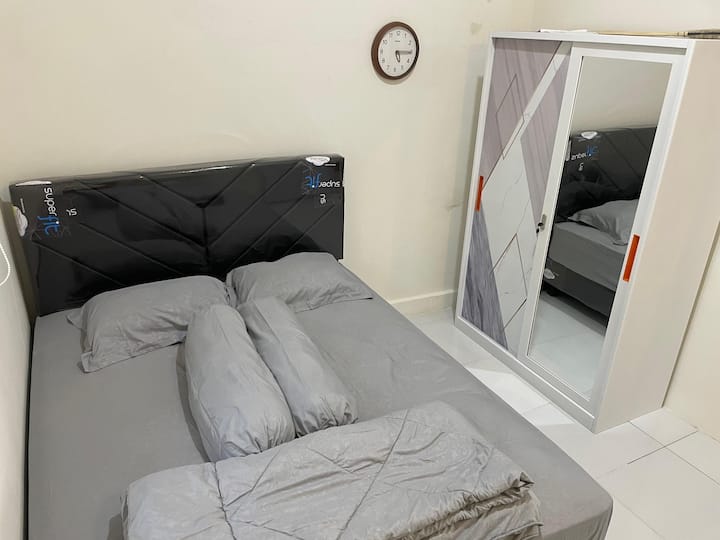 Spacious And Comfy Stay With Fully Furnished - Manado