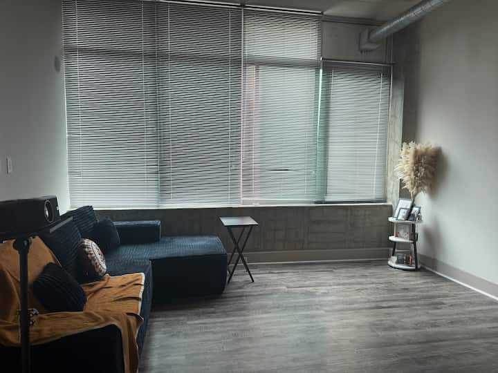 One Bedroom, High Ceilings In Modern Luxury Apt! - Atlanta, GA