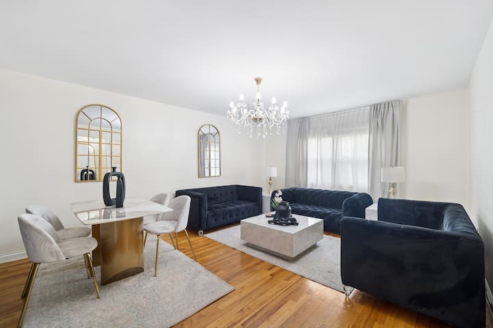 Elegant 2-bedroom Apt W/free Parking On 2nd Floor - Pelham Bay – Bronx NY