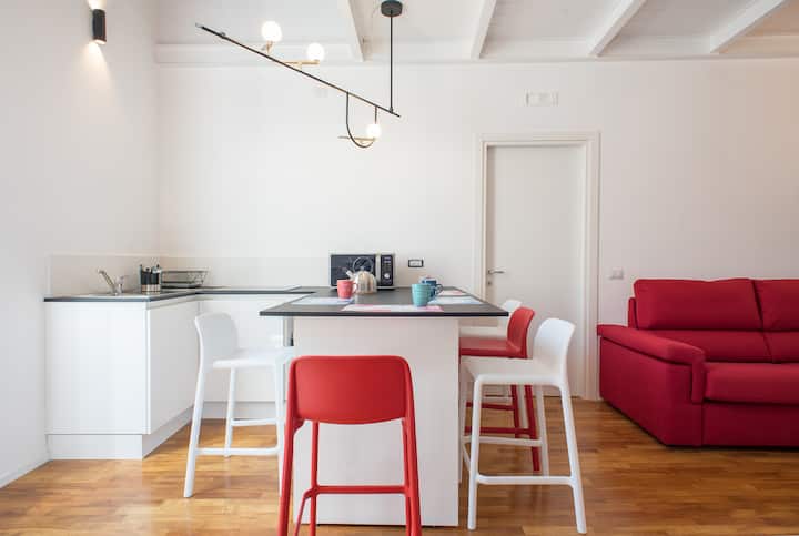 L. Apostoli 12 House - Naples
