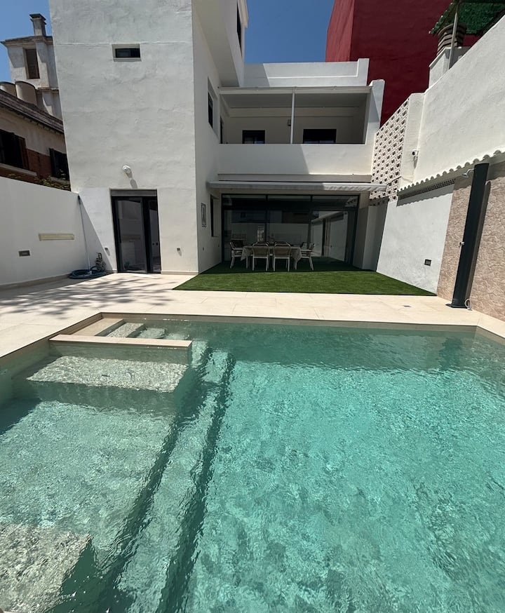 Casa Con Piscina Y Sala De Cine - Paterna