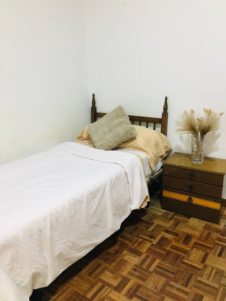 Habitación Cómoda Individual - Valencia